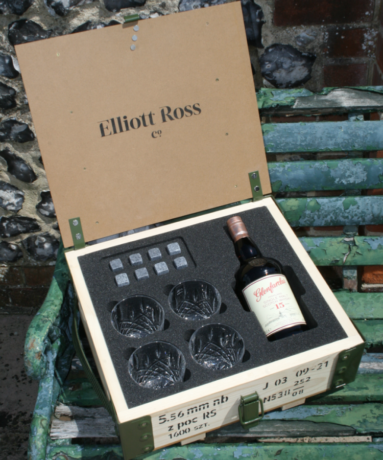 The Whisky Box – Elliott Ross Co
